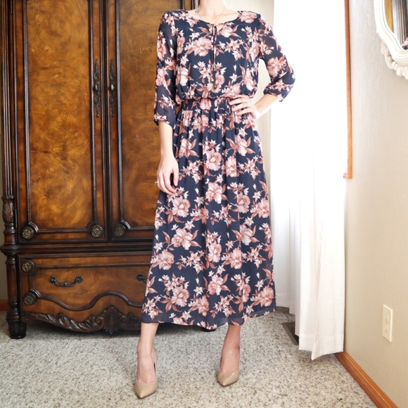 Robert Louis | Dresses | Robert Louis Floral Midi Dress Sleeve Cutouts ...